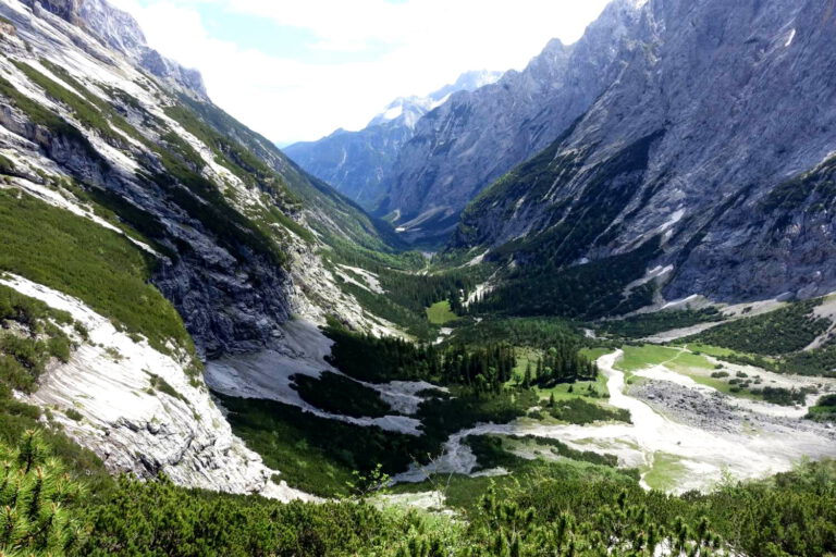 Zugspitze: Wandern durchs Reintal - So schaffst du es in 1 Tag